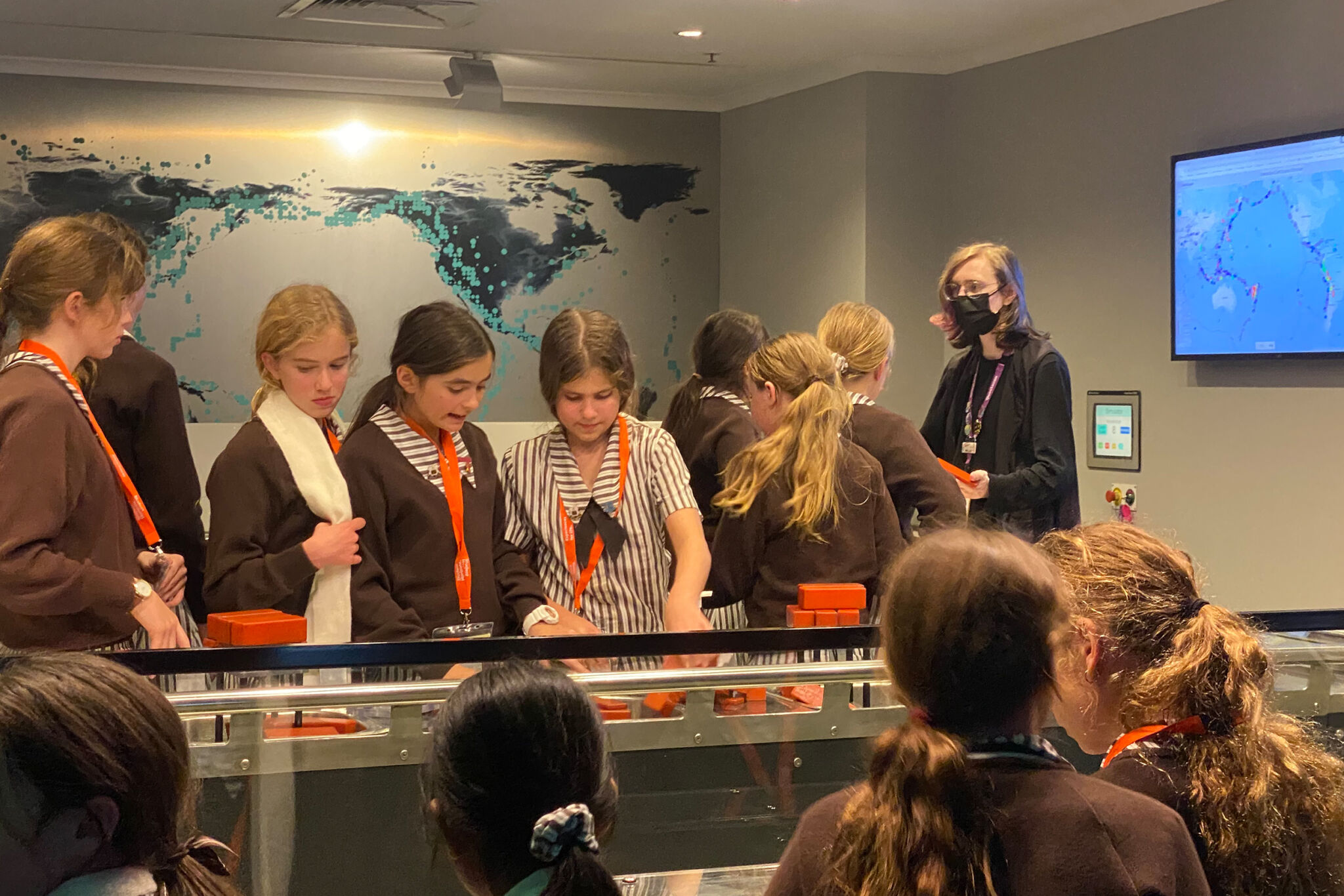 Primary School Canberra Excursions - Student Horizons School Edu Tours